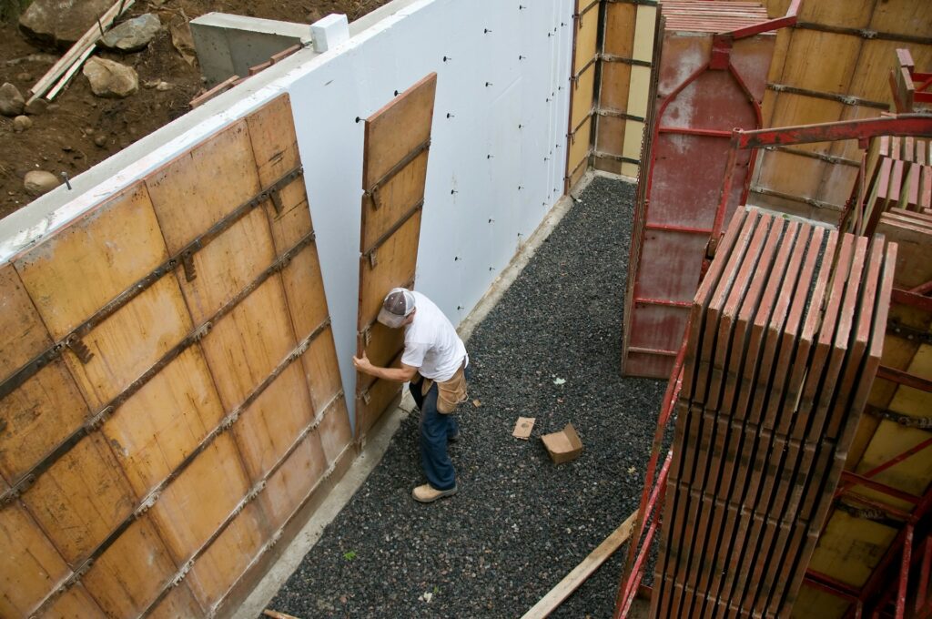 Early Warning Signs Of Foundation Wall Damage